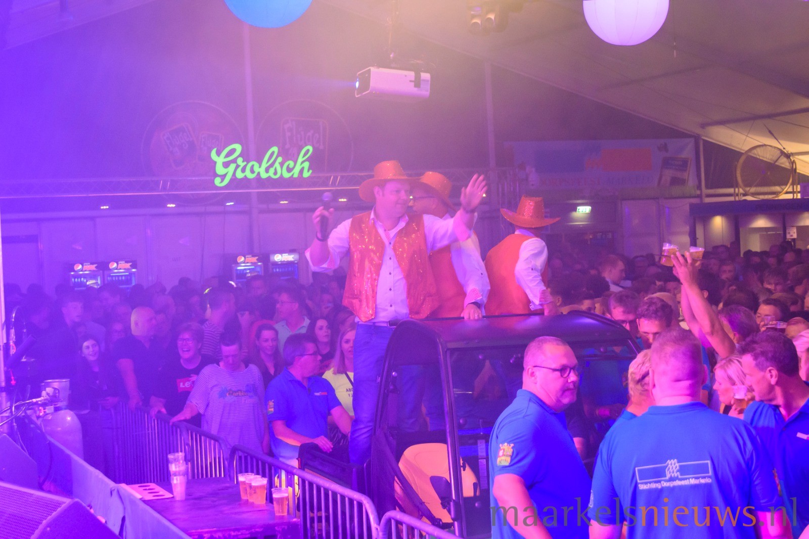 Volle bak in tent en op beachparty - Maarkelsnieuws.nl Maarkelsnieuws.nl