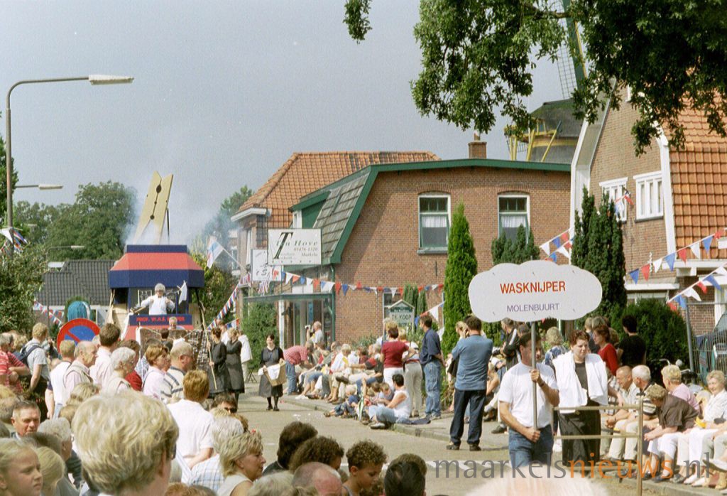 Gouden jubileum optocht Dorpsfeest Markelo - Oozo.nl