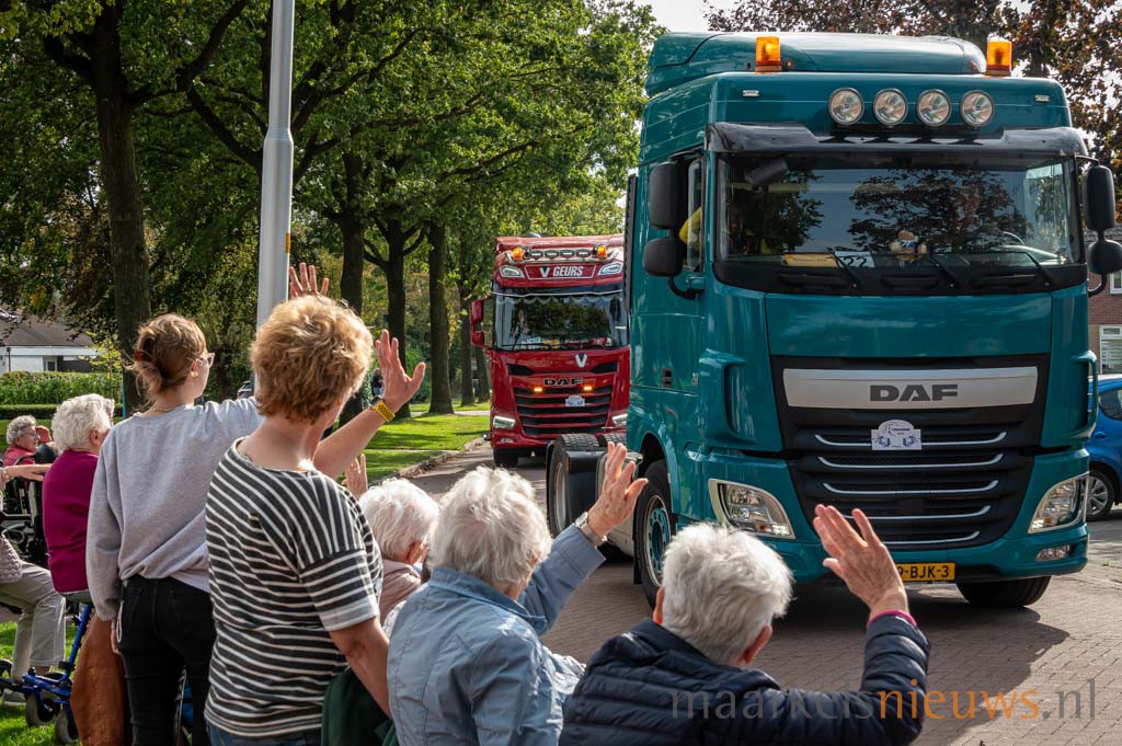 Vrachtwagenlint voor vijfde keer door Hof van Twente - Maarkelsnieuws.nl Maarkelsnieuws.nl