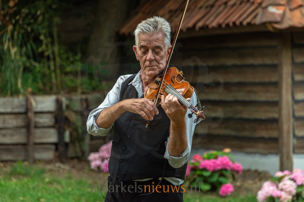 Milkythedon she is a real pro, she’s pleasing and desires